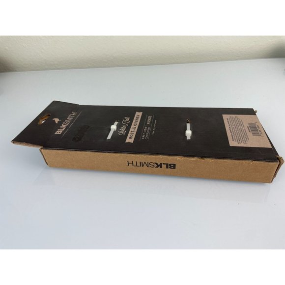 BLKSmith | Kitchen | New In Package Blksmith Cast Iron Lobster Tail ...
